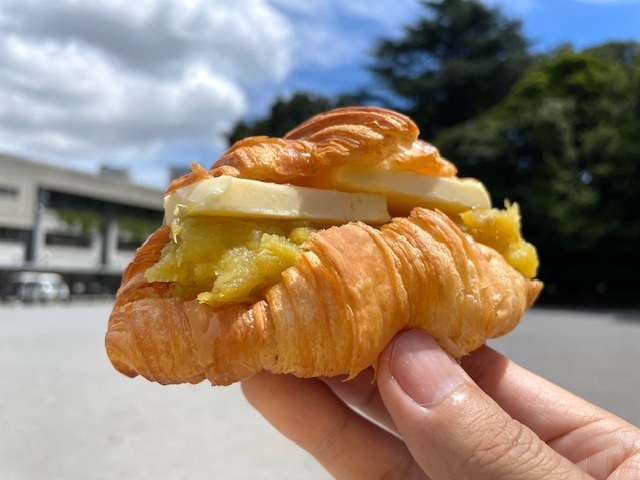 BAKERY hitotema ヒトテマ 日暮里 バターたっぷり冷やしいもクロワッサンド: 昨日も今日も明日もパン